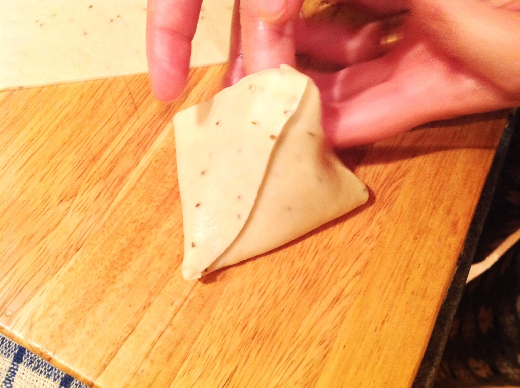 How To Make Samosa At Home